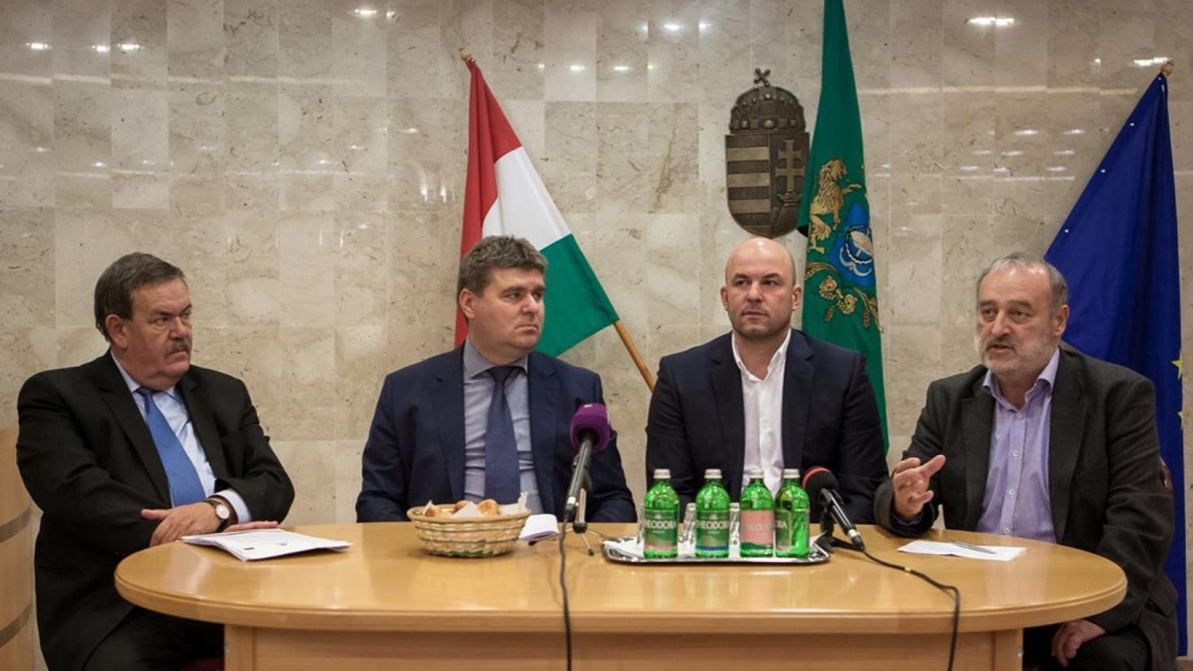 Megkezdődik az M8-as autópálya előkészítése