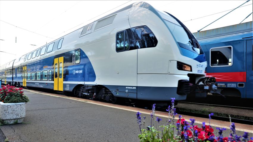 FEOL - Nagy dolog: hétfőn pótlóbusszal közelíthető meg Nagydorog