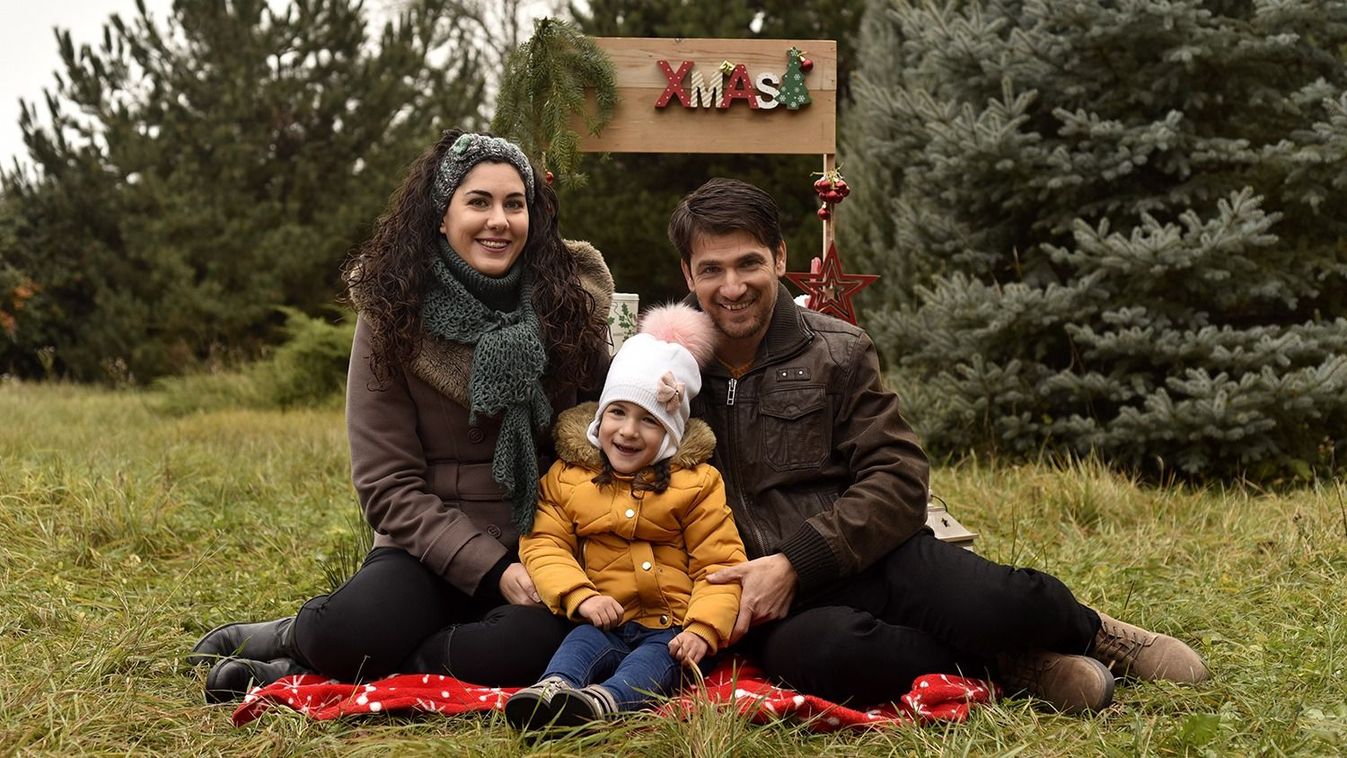 A móri, koraszülött „CsodaLina” mosolya minden nehézséget legyőz