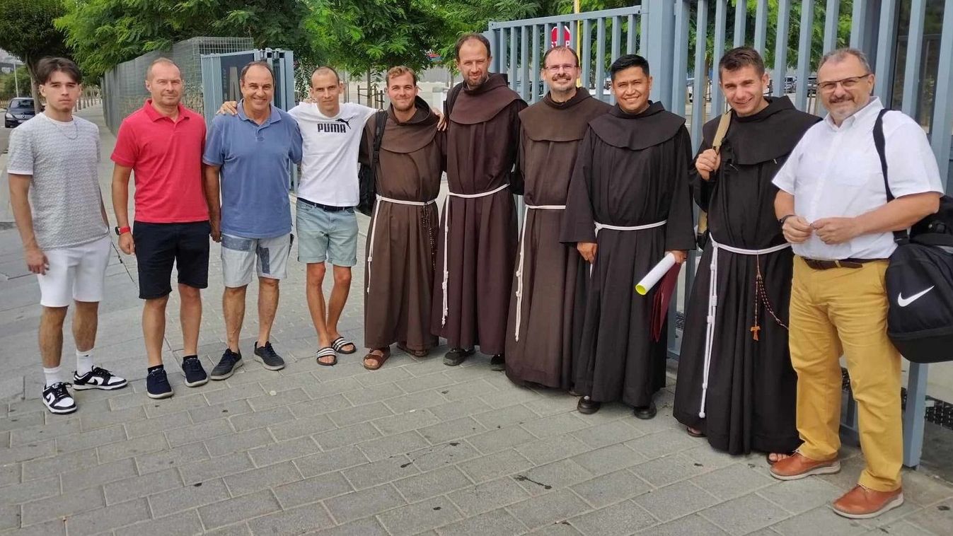 A Barcával játszottak magyar papok és szerzetesek