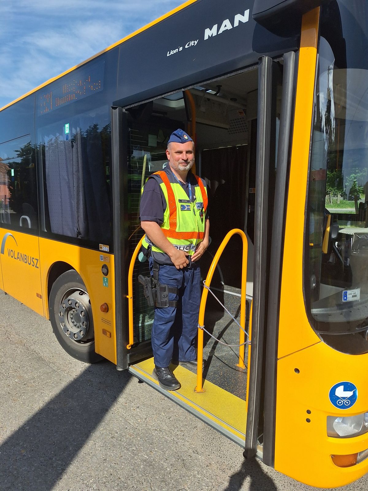 Volánbuszon csíptek nyakon a bűnözőt