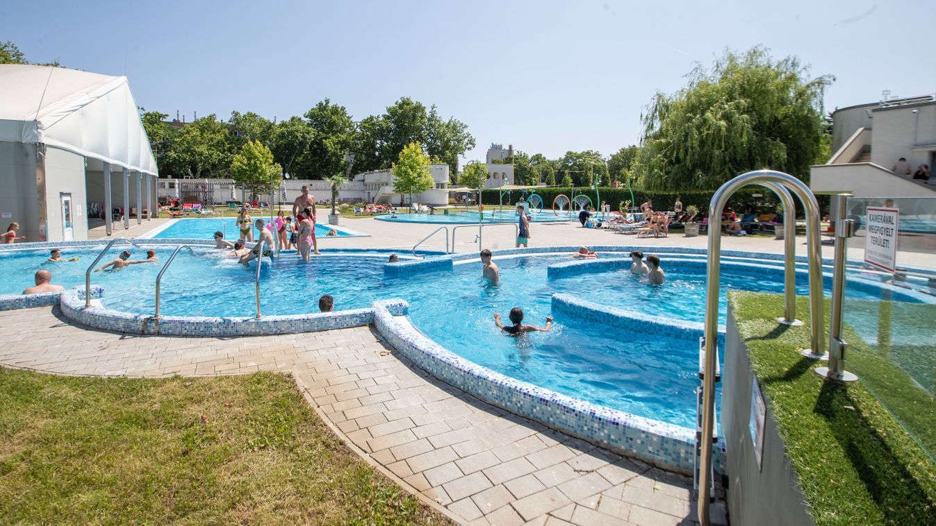 Strandszezon vége: még egy hétig tart nyitva a városi strand