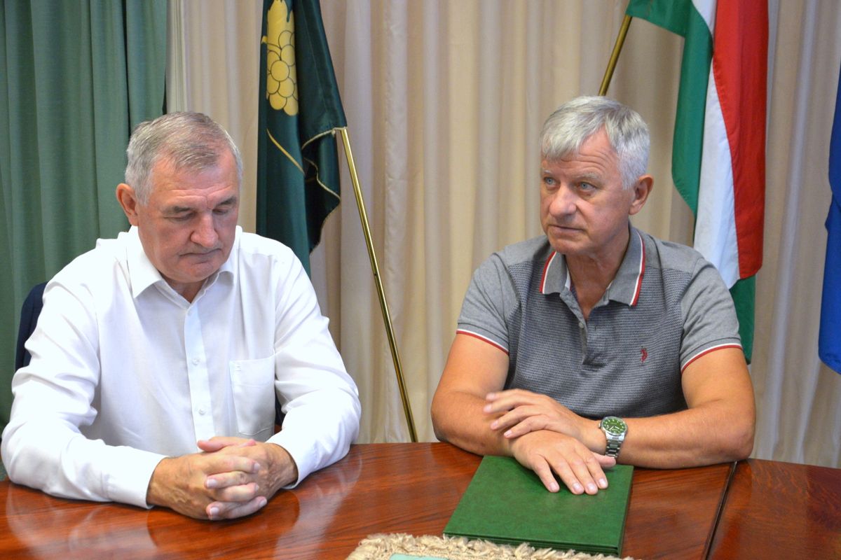 A Móri Járás központjában kapta meg három település az okiratot