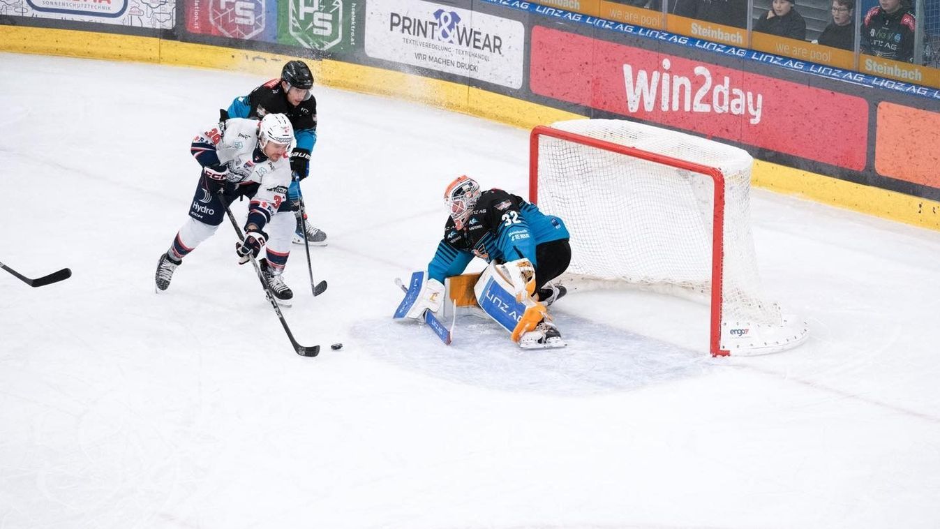 Földbe döngölték a Hydro Fehérvár AV19-et Linzben