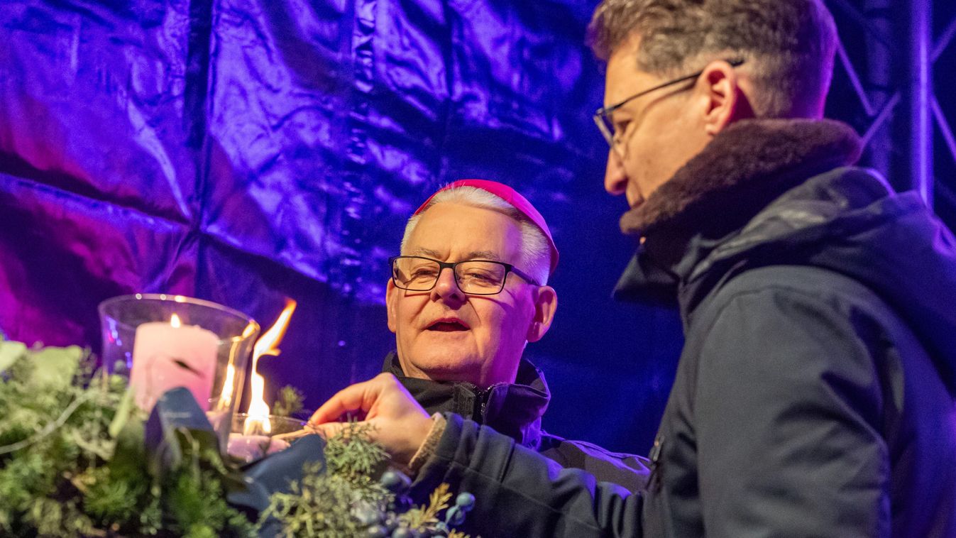 Székesfehérvár belvárosában több ezren várták a csodát